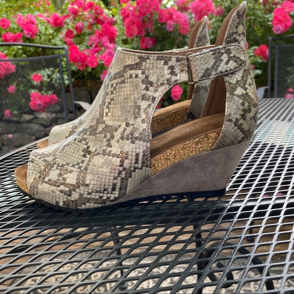 Corkys | Shoes | Corkys Sunburst Ii Taupe Snakeskin Wedge Sandals | Poshmark